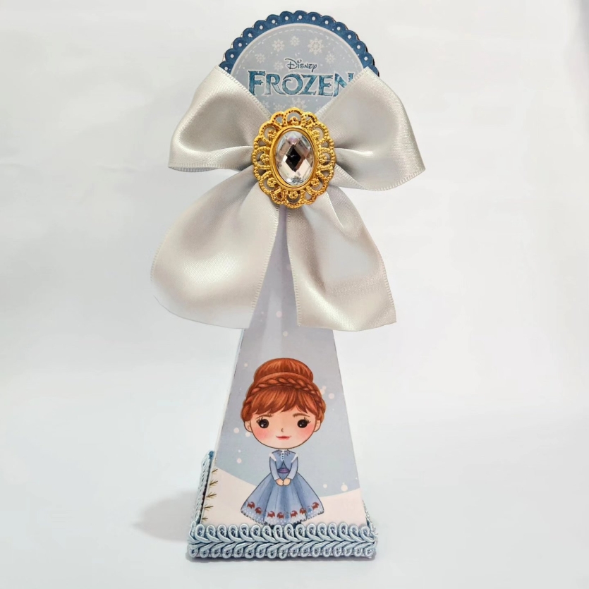 Caixa Pirâmide Frozen – Tatielly Personalizados